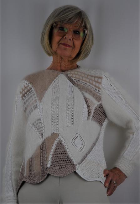 PULL ANGORA MODELE ANNY BLATT - FAIT MAIN - AU PLAISIR D'HE'LAINES